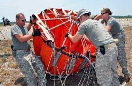 “බැම්බි බකට්“ නම් නම්‍යශීලී ජල බදුන - Life Traveler