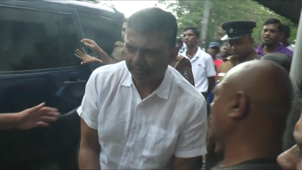 ලොහාන් රත්වත්තේ රිමාන්ඩ්: රත්වත්තේ මරණ තර්ජන කරළා?? - Life Traveler
